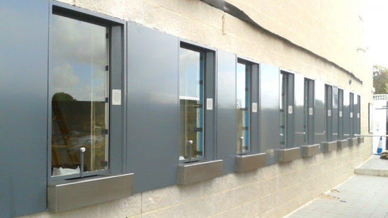 Petrol Station Night Pay Window - Wood Counter (38mm Glass)